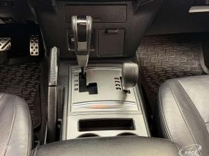 Grey Mitsubishi Pajero 2011 in Vilnius, with an engine capacity of 3.20 L and mileage of 310 thousand km for 6900 €, photo 21 on AUTOMOTO.COM.LV
