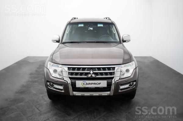 Grey Mitsubishi Pajero 2017 in Tallinn, with an engine capacity of 3.20 L and mileage of 196 thousand km for 17499 €, photo 2 on AUTOMOTO.COM.LV