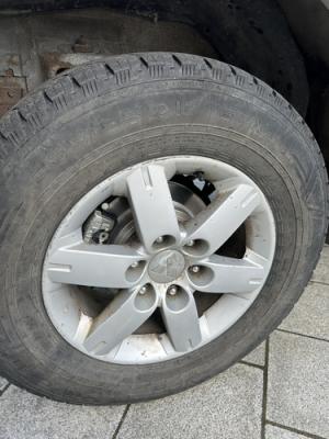 Pelēks Mitsubishi Pajero 2005 Tallina, ar dzinēja tilpumu 3.20 L un nobraukumu 224 tūkst. km par 5300 €, foto 7 vietnē AUTOMOTO.COM.LV