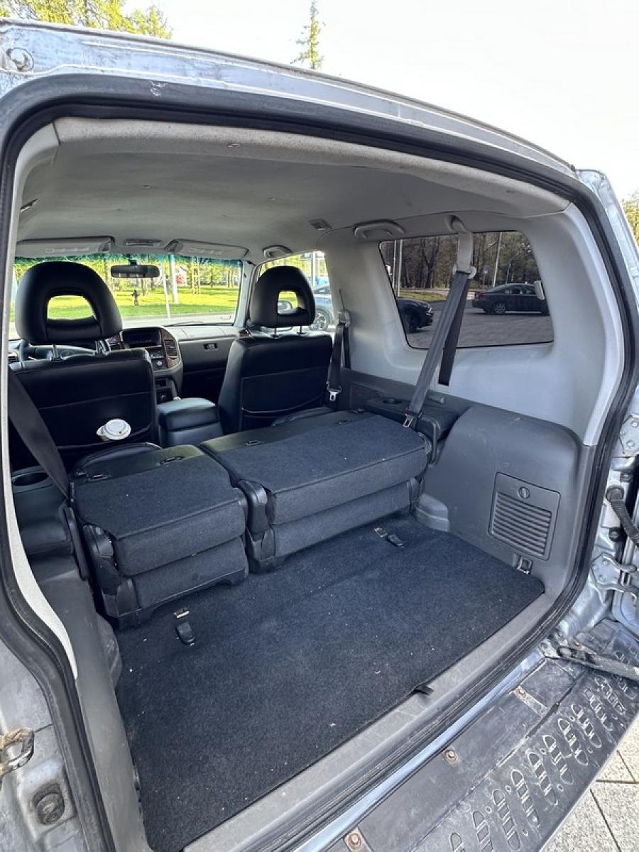 Pelēks Mitsubishi Pajero 2005 Tallina, ar dzinēja tilpumu 3.20 L un nobraukumu 224 tūkst. km par 5300 €, foto 29 vietnē AUTOMOTO.COM.LV