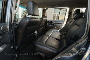 Grey Mitsubishi Pajero 2007 in Tartu, with an engine capacity of 3.20 L and mileage of 327 thousand km for 7500 €, photo 12 on AUTOMOTO.COM.LV
