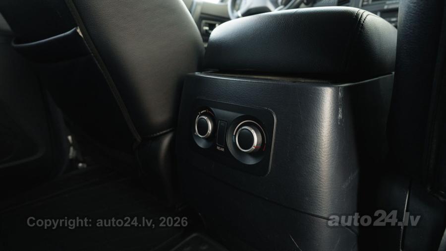 Grey Mitsubishi Pajero 2007 in Tartu, with an engine capacity of 3.20 L and mileage of 327 thousand km for 7500 €, photo 15 on AUTOMOTO.COM.LV