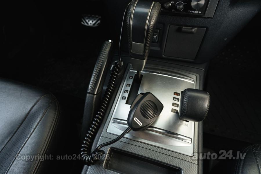 Grey Mitsubishi Pajero 2007 in Tartu, with an engine capacity of 3.20 L and mileage of 327 thousand km for 7500 €, photo 16 on AUTOMOTO.COM.LV