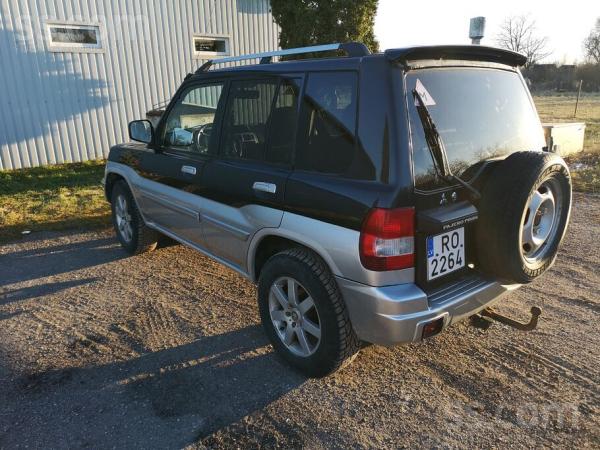 Melns Mitsubishi pajero-pinin 2005 Ogre, ar dzinēja tilpumu 2.00 L un nobraukumu 191 tūkst. km par 3200 €, foto 3 vietnē AUTOMOTO.COM.LV