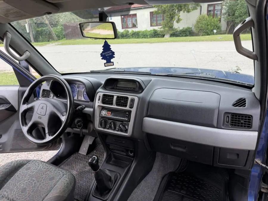 Zils Mitsubishi pajero-pinin 2001 Ventspils, ar dzinēja tilpumu 1.30 L un nobraukumu 0 tūkst. km par 3200 €, foto 14 vietnē AUTOMOTO.COM.LV