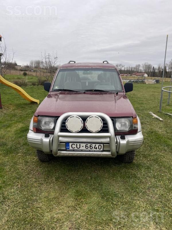 Sarkans Mitsubishi Pajero 1992 Talsi, ar dzinēja tilpumu 2.50 L un nobraukumu 250 tūkst. km par 1850 €, foto 1 vietnē AUTOMOTO.COM.LV