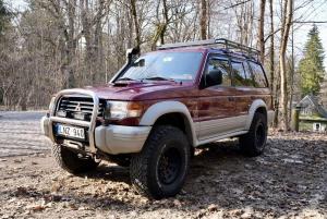 Red Mitsubishi Pajero 1994 in Vilnius, with an engine capacity of 2.84 L and mileage of 204 thousand km for 6200 €, photo 3 on AUTOMOTO.COM.LV