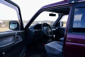 Red Mitsubishi Pajero 1994 in Vilnius, with an engine capacity of 2.84 L and mileage of 204 thousand km for 6200 €, photo 7 on AUTOMOTO.COM.LV