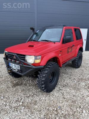 Sarkans Mitsubishi Pajero 1998 Balvi, ar dzinēja tilpumu 3.20 L un nobraukumu 200 tūkst. km par 7499 €, foto 3 vietnē AUTOMOTO.COM.LV