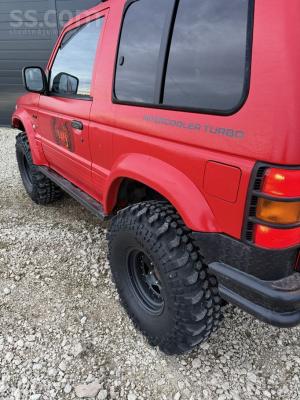 Sarkans Mitsubishi Pajero 1998 Balvi, ar dzinēja tilpumu 3.20 L un nobraukumu 200 tūkst. km par 7499 €, foto 6 vietnē AUTOMOTO.COM.LV