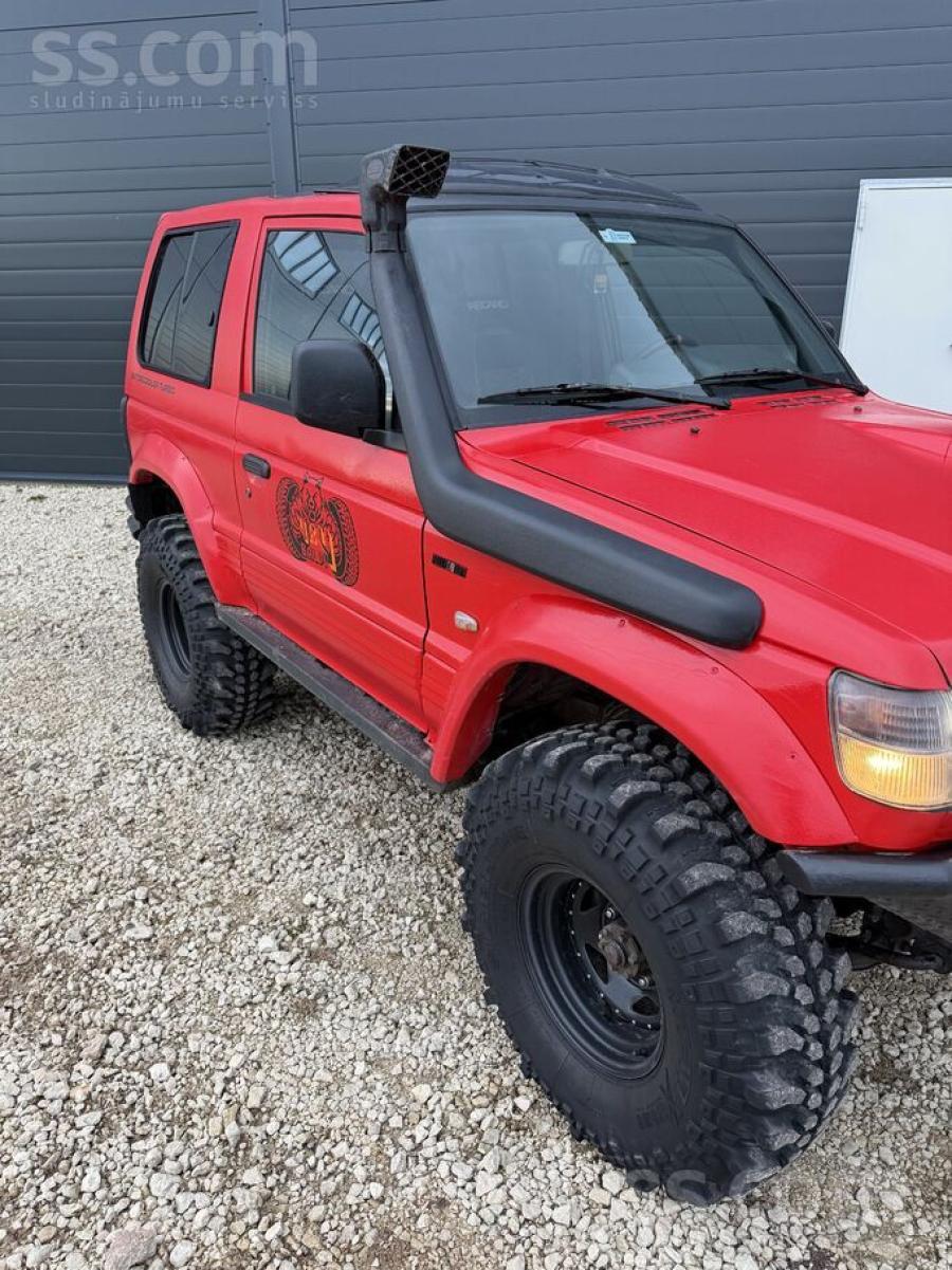 Sarkans Mitsubishi Pajero 1998 Balvi, ar dzinēja tilpumu 3.20 L un nobraukumu 200 tūkst. km par 7499 €, foto 9 vietnē AUTOMOTO.COM.LV