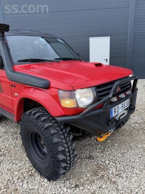 Sarkans Mitsubishi Pajero 1998 Balvi, ar dzinēja tilpumu 3.20 L un nobraukumu 200 tūkst. km par 7499 €, foto 10 vietnē AUTOMOTO.COM.LV
