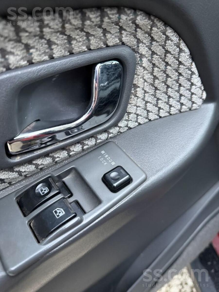 Sarkans Mitsubishi Pajero 1998 Balvi, ar dzinēja tilpumu 3.20 L un nobraukumu 200 tūkst. km par 7499 €, foto 13 vietnē AUTOMOTO.COM.LV