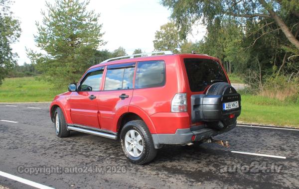 Mitsubishi Pajero 2007 Rapla vietnē Sarkans Mitsubishi Pajero 2007 Rapla, ar dzinēja tilpumu 3.20 L un nobraukumu 349 tūkst. km par 6450 €, foto 5 vietnē AUTOMOTO.COM.LV