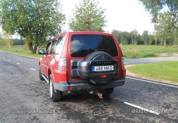 Mitsubishi Pajero 2007 Rapla vietnē Sarkans Mitsubishi Pajero 2007 Rapla, ar dzinēja tilpumu 3.20 L un nobraukumu 349 tūkst. km par 6450 €, foto 6 vietnē AUTOMOTO.COM.LV