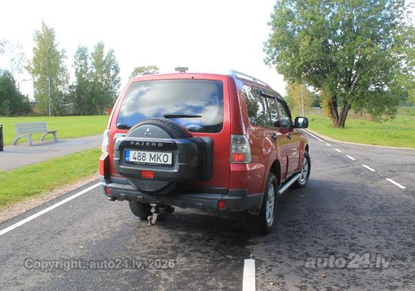 Mitsubishi Pajero 2007 Rapla vietnē Sarkans Mitsubishi Pajero 2007 Rapla, ar dzinēja tilpumu 3.20 L un nobraukumu 349 tūkst. km par 6450 €, foto 7 vietnē AUTOMOTO.COM.LV