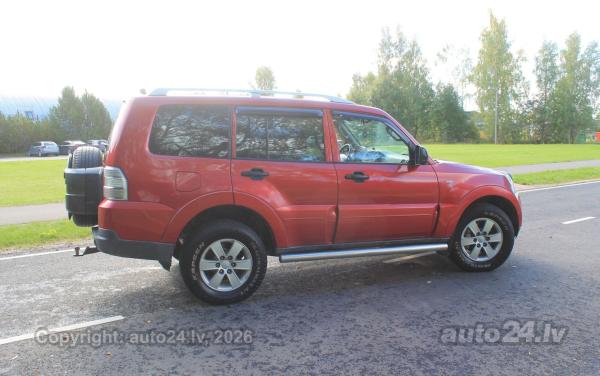 Mitsubishi Pajero 2007 Rapla vietnē Sarkans Mitsubishi Pajero 2007 Rapla, ar dzinēja tilpumu 3.20 L un nobraukumu 349 tūkst. km par 6450 €, foto 8 vietnē AUTOMOTO.COM.LV