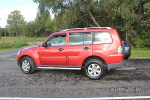 Red Mitsubishi Pajero 2007 in Rapla, with an engine capacity of 3.20 L and mileage of 350 thousand km for 5390 €, photo 3 on AUTOMOTO.COM.LV