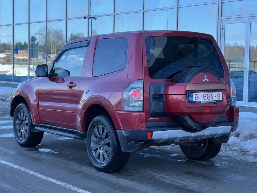 Sarkans Mitsubishi Pajero 2009 Rēzekne, ar dzinēja tilpumu 3.20 L un nobraukumu 158 tūkst. km par 6850 €, foto 5 vietnē AUTOMOTO.COM.LV