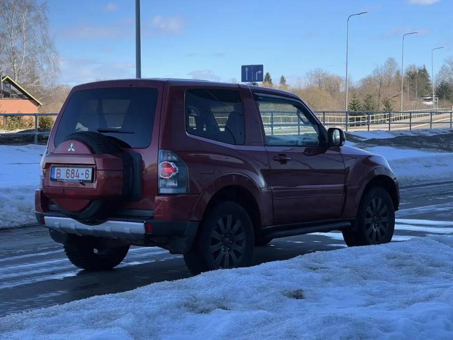 Sarkans Mitsubishi Pajero 2009 Rēzekne, ar dzinēja tilpumu 3.20 L un nobraukumu 158 tūkst. km par 6850 €, foto 6 vietnē AUTOMOTO.COM.LV