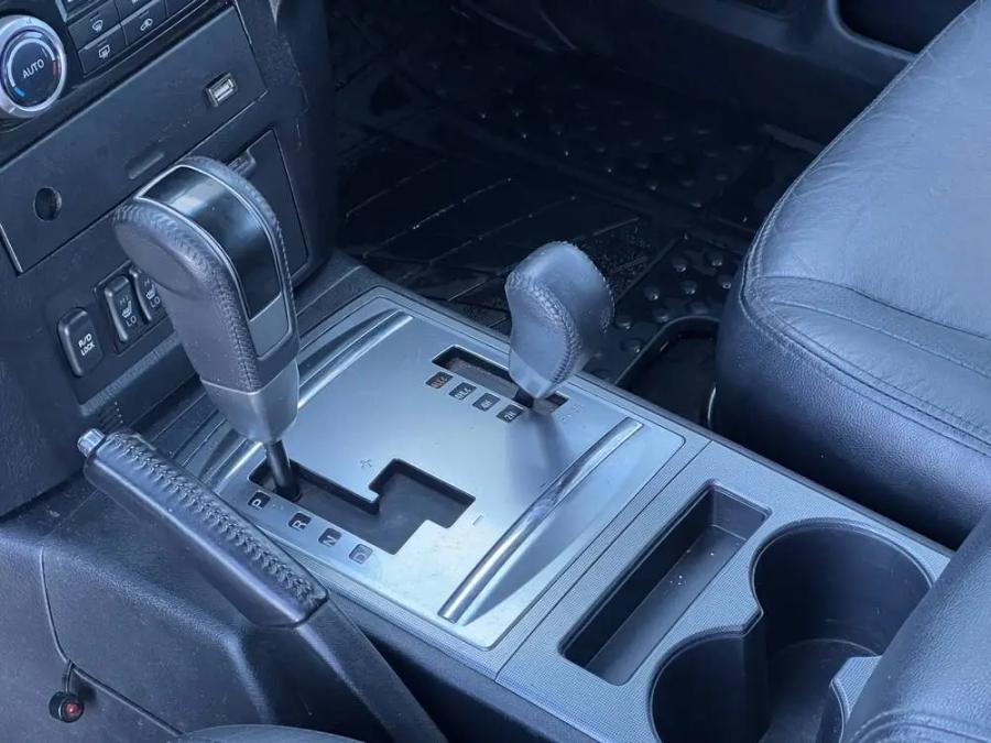 Sarkans Mitsubishi Pajero 2009 Rēzekne, ar dzinēja tilpumu 3.20 L un nobraukumu 158 tūkst. km par 6850 €, foto 13 vietnē AUTOMOTO.COM.LV