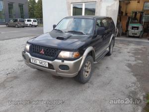 Melns Mitsubishi Pajero Sport 2000 Tallina, ar dzinēja tilpumu 2.50 L un nobraukumu 265 tūkst. km par 4340 €, foto  vietnē AUTOMOTO.COM.LV