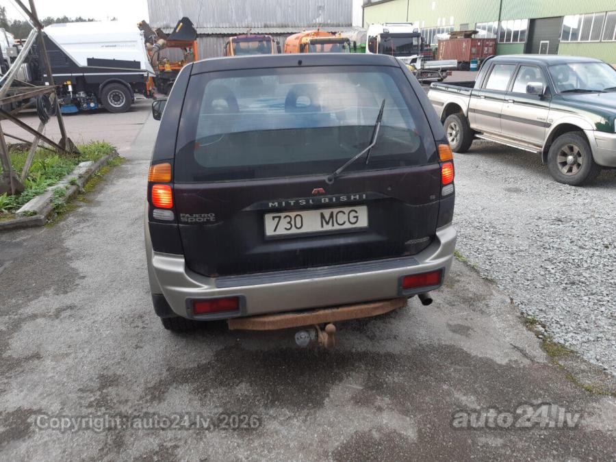 Melns Mitsubishi Pajero Sport 2000 Tallina, ar dzinēja tilpumu 2.50 L un nobraukumu 265 tūkst. km par 4340 €, foto 3 vietnē AUTOMOTO.COM.LV