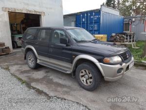 Melns Mitsubishi Pajero Sport 2000 Tallina, ar dzinēja tilpumu 2.50 L un nobraukumu 265 tūkst. km par 4340 €, foto 5 vietnē AUTOMOTO.COM.LV
