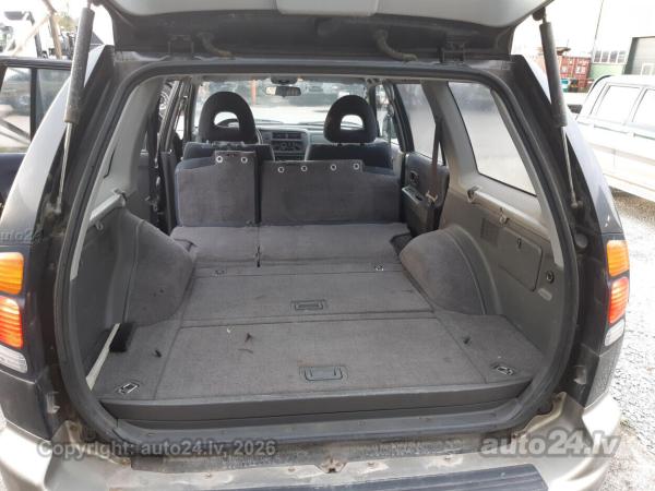 Melns Mitsubishi Pajero Sport 2000 Tallina, ar dzinēja tilpumu 2.50 L un nobraukumu 265 tūkst. km par 4340 €, foto 6 vietnē AUTOMOTO.COM.LV