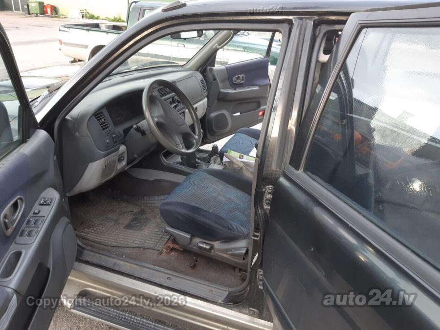 Melns Mitsubishi Pajero Sport 2000 Tallina, ar dzinēja tilpumu 2.50 L un nobraukumu 265 tūkst. km par 4340 €, foto 10 vietnē AUTOMOTO.COM.LV