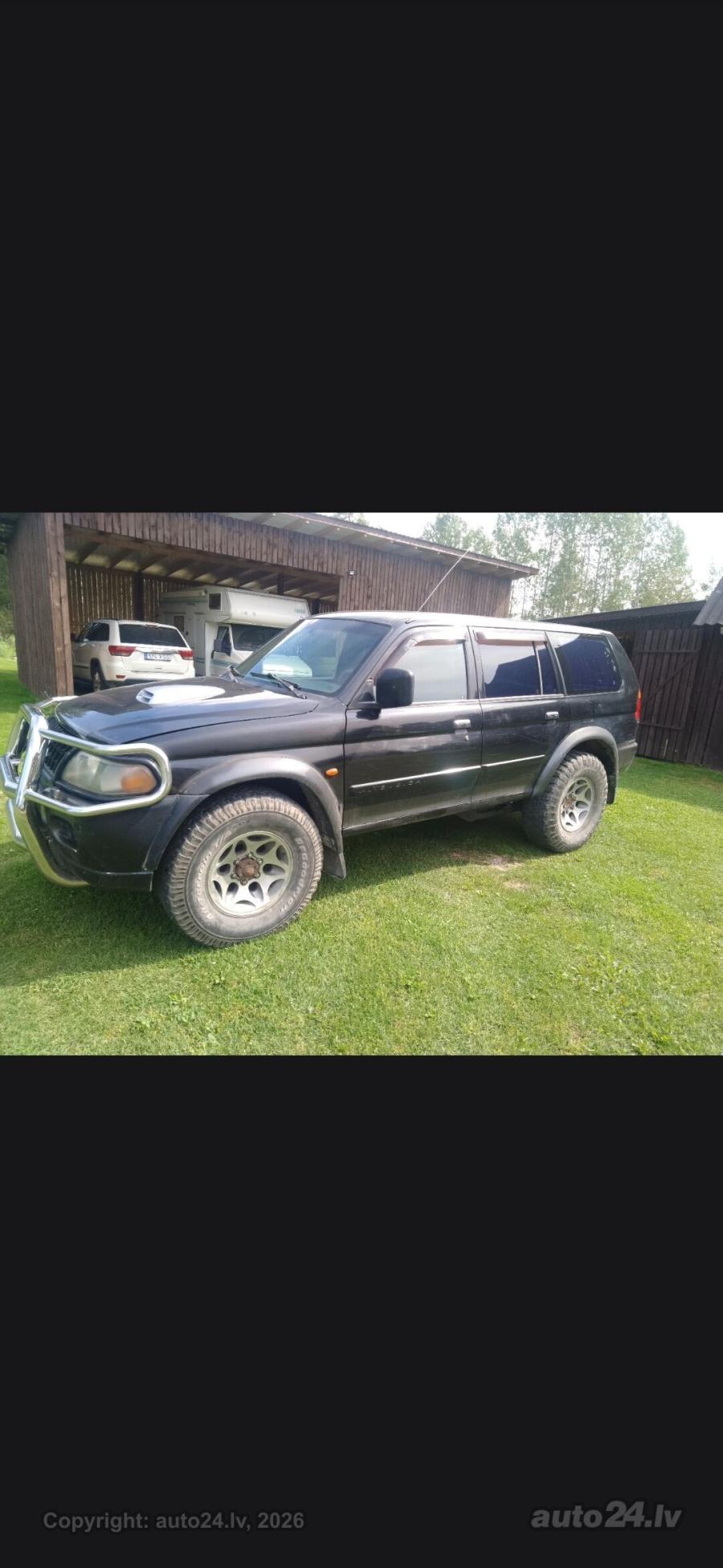 Melns Mitsubishi Pajero Sport 2001 Tallina, ar dzinēja tilpumu 2.50 L un nobraukumu 0 tūkst. km par 2500 €, foto 1 vietnē AUTOMOTO.COM.LV
