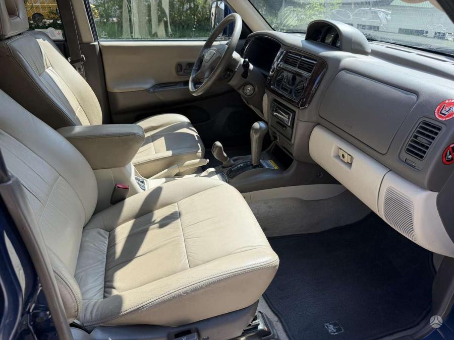 Zils Mitsubishi Pajero Sport 2001 Šauļi, ar dzinēja tilpumu 3.00 L un nobraukumu 179 tūkst. km par 2950 €, foto 12 vietnē AUTOMOTO.COM.LV
