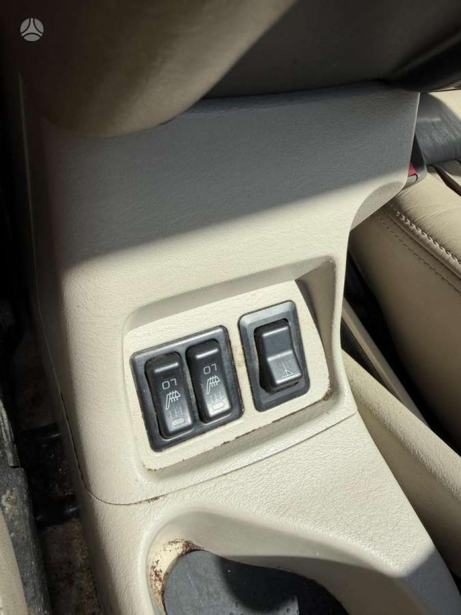 Zils Mitsubishi Pajero Sport 2001 Šauļi, ar dzinēja tilpumu 3.00 L un nobraukumu 179 tūkst. km par 2950 €, foto 15 vietnē AUTOMOTO.COM.LV
