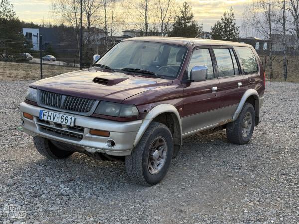 Mitsubishi Pajero Sport 1997 in Vilnius, with an engine capacity of 2.50 L and mileage of 300 thousand km for 2000 €, photo 3 on AUTOMOTO.COM.LV