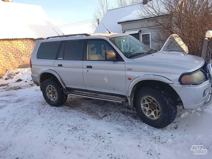 Mitsubishi Pajero Sport 2006 in Raseiniai, with an engine capacity of 2.50 L and mileage of 150 thousand km for 3000 €, photo 1 on AUTOMOTO.COM.LV