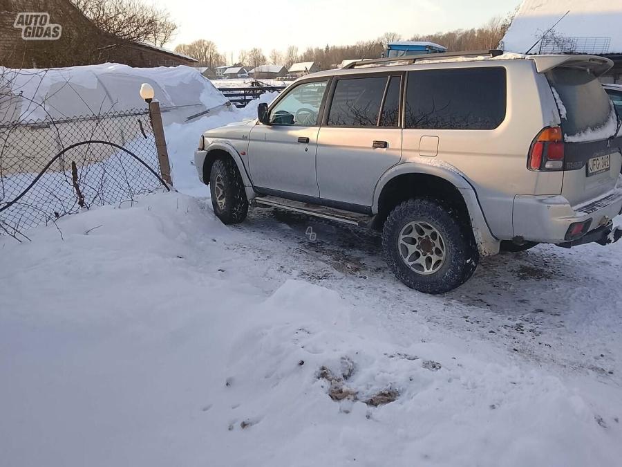Mitsubishi Pajero Sport 2006 in Raseiniai, with an engine capacity of 2.50 L and mileage of 150 thousand km for 3000 €, photo 3 on AUTOMOTO.COM.LV