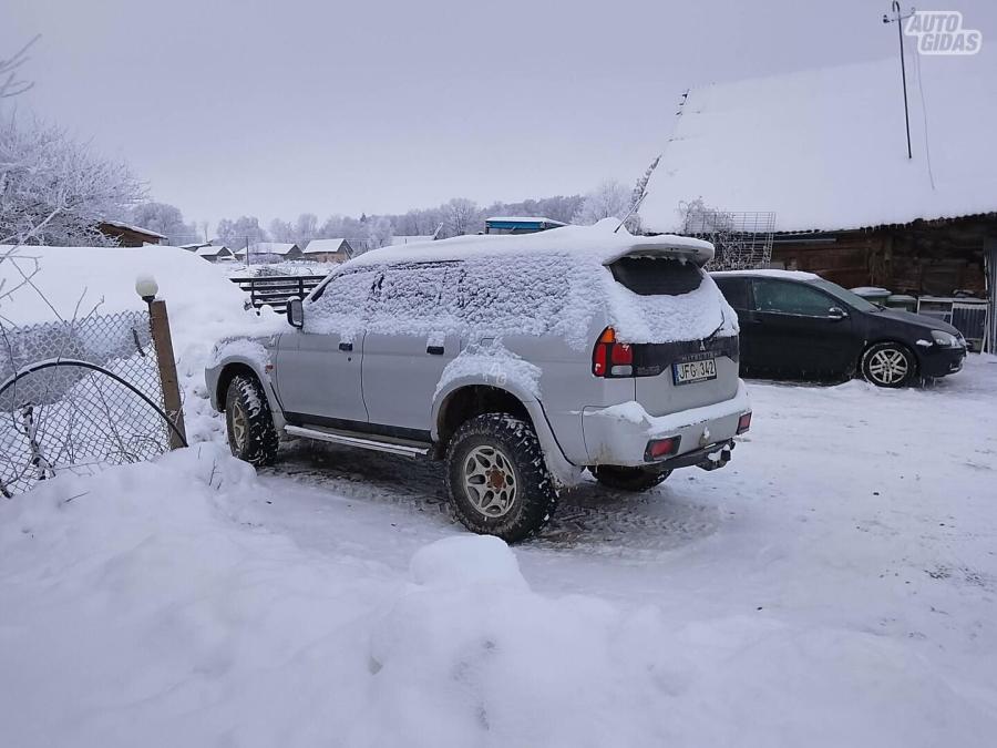 Mitsubishi Pajero Sport 2006 in Raseiniai, with an engine capacity of 2.50 L and mileage of 150 thousand km for 3000 €, photo 6 on AUTOMOTO.COM.LV