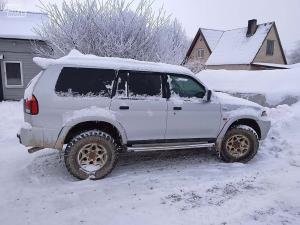 Mitsubishi Pajero Sport 2006 in Raseiniai, with an engine capacity of 2.50 L and mileage of 150 thousand km for 3000 €, photo 11 on AUTOMOTO.COM.LV