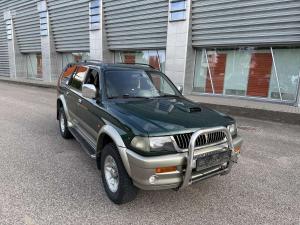 Green Mitsubishi Pajero Sport 1998 in Vilnius, with an engine capacity of 2.48 L and mileage of 289 thousand km for 2800 €, photo 7 on AUTOMOTO.COM.LV