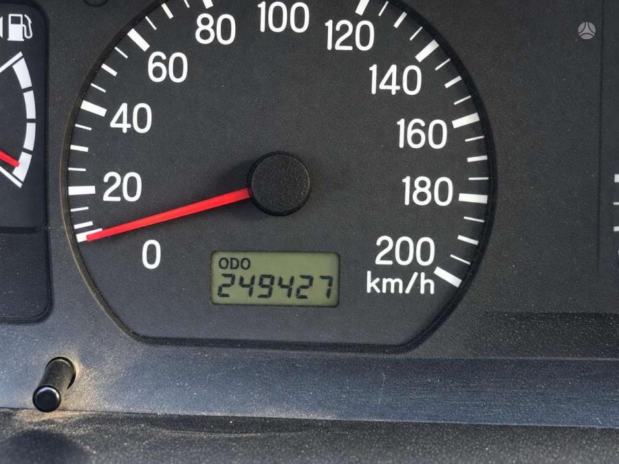 Green Mitsubishi Pajero Sport 1998 in Panevezys, with an engine capacity of 2.97 L and mileage of 249 thousand km for 4900 €, photo 8 on AUTOMOTO.COM.LV
