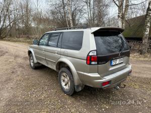 Pelēks Mitsubishi Pajero Sport 2006 Tallina, ar dzinēja tilpumu 2.50 L un nobraukumu 113 tūkst. km par 6000 €, foto 5 vietnē AUTOMOTO.COM.LV