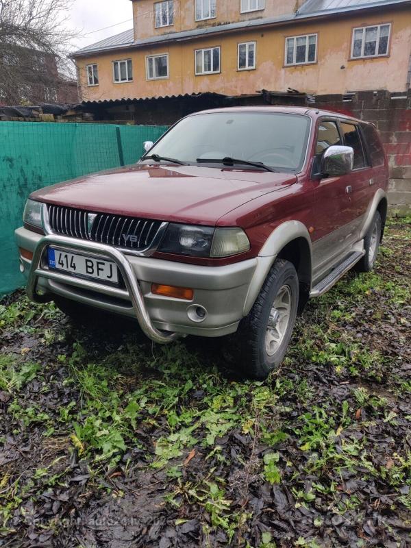Sarkans Mitsubishi Pajero Sport 1999 Tallina, ar dzinēja tilpumu 3.00 L un nobraukumu 190 tūkst. km par 4600 €, foto 2 vietnē AUTOMOTO.COM.LV