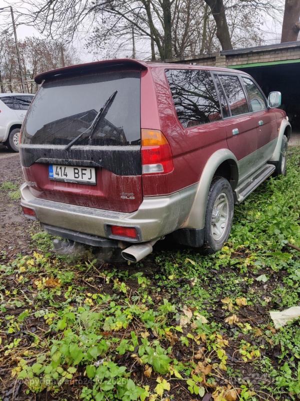 Sarkans Mitsubishi Pajero Sport 1999 Tallina, ar dzinēja tilpumu 3.00 L un nobraukumu 190 tūkst. km par 4600 €, foto 3 vietnē AUTOMOTO.COM.LV