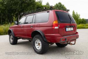 Sarkans Mitsubishi Pajero Sport 2001 Tallina, ar dzinēja tilpumu 2.50 L un nobraukumu 0 tūkst. km par 2999 €, foto 6 vietnē AUTOMOTO.COM.LV