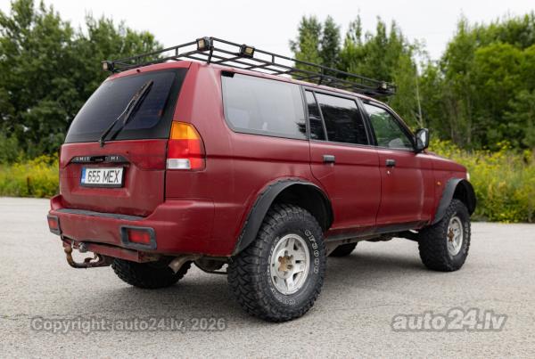 Sarkans Mitsubishi Pajero Sport 2001 Tallina, ar dzinēja tilpumu 2.50 L un nobraukumu 0 tūkst. km par 2999 €, foto 6 vietnē AUTOMOTO.COM.LV