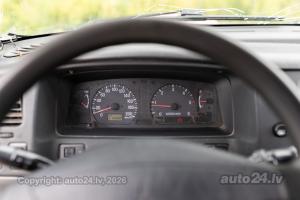 Sarkans Mitsubishi Pajero Sport 2001 Tallina, ar dzinēja tilpumu 2.50 L un nobraukumu 0 tūkst. km par 2999 €, foto 26 vietnē AUTOMOTO.COM.LV