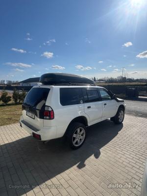 Balts Mitsubishi Pajero Sport 2006 Tallina, ar dzinēja tilpumu 2.50 L un nobraukumu 149 tūkst. km par 5800 €, foto 5 vietnē AUTOMOTO.COM.LV