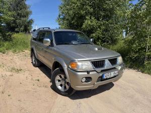 Yellow Mitsubishi Pajero Sport 2006 in Vilnius, with an engine capacity of 2.48 L and mileage of 334 thousand km for 3450 €, photo  on AUTOMOTO.COM.LV