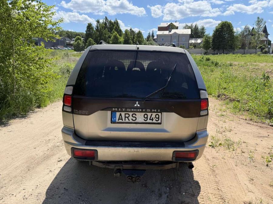 Желтый Мицубиси Паджеро Спорт 2006 в Вильнюс, объемом двигателя 2.48 л и пробегом 334 тыс. км за 3450 €, фото 9 на AUTOMOTO.COM.LV