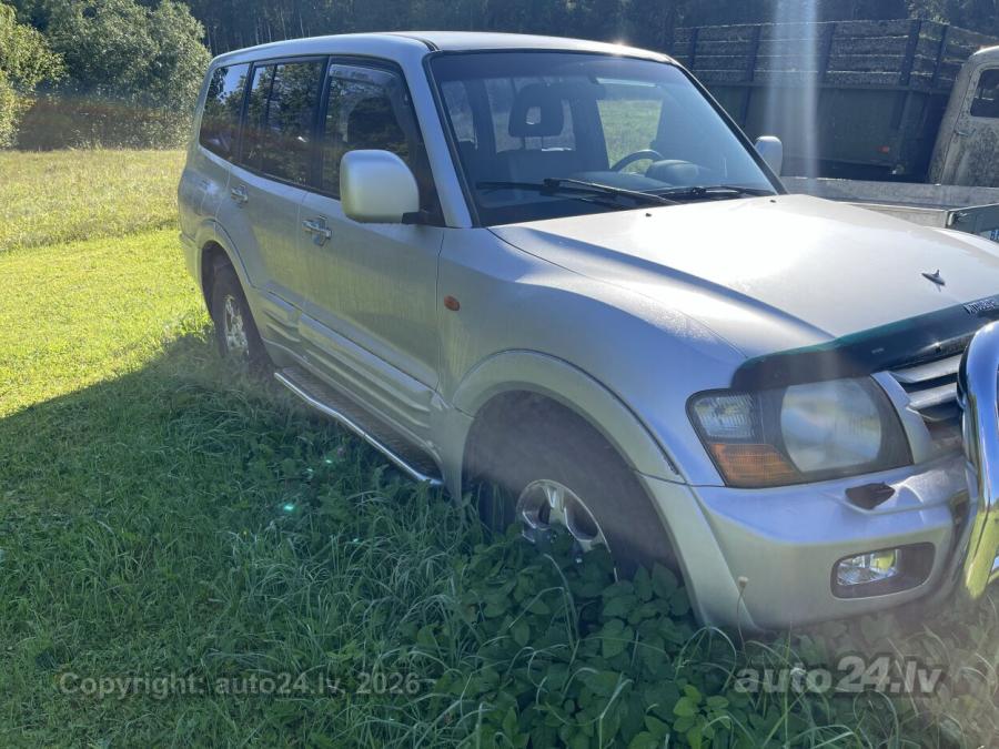 Mitsubishi Pajero 2002 in Polva, with an engine capacity of 3.20 L and mileage of 374 thousand km for 1700 €, photo 3 on AUTOMOTO.COM.LV